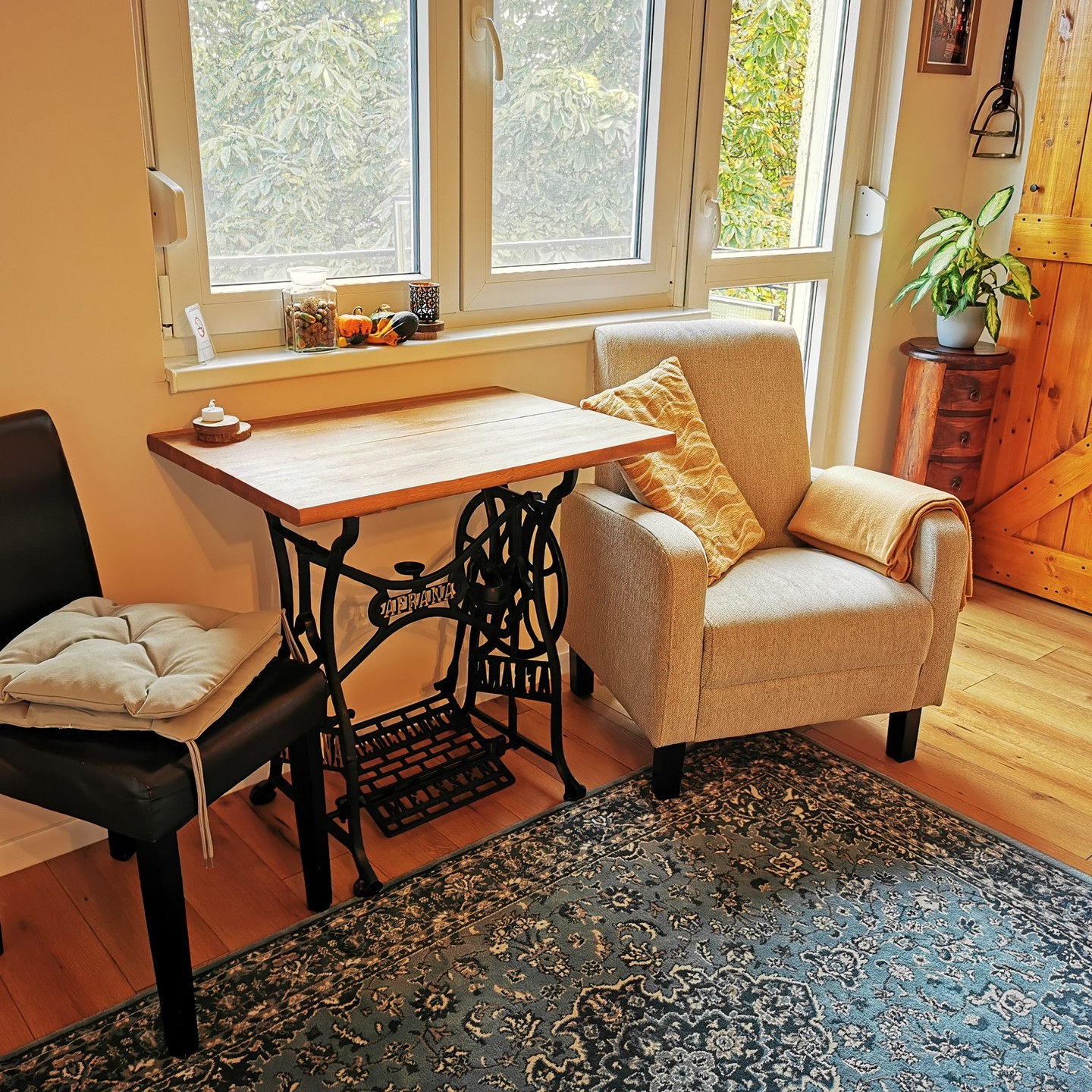 Gallery - Mrs. Columbo's Flat